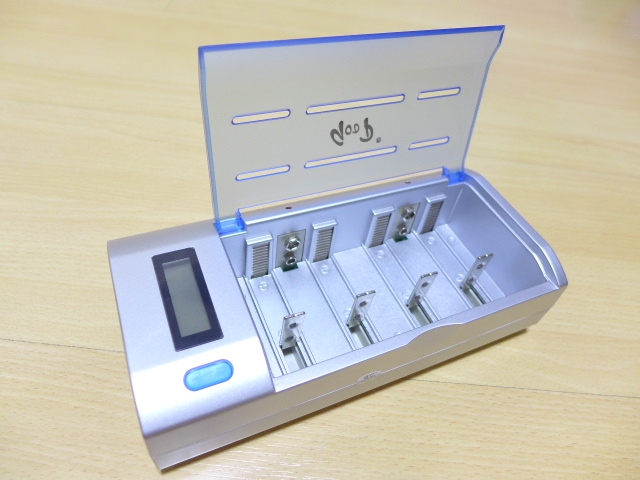 Digital universal battery charger | Unicell