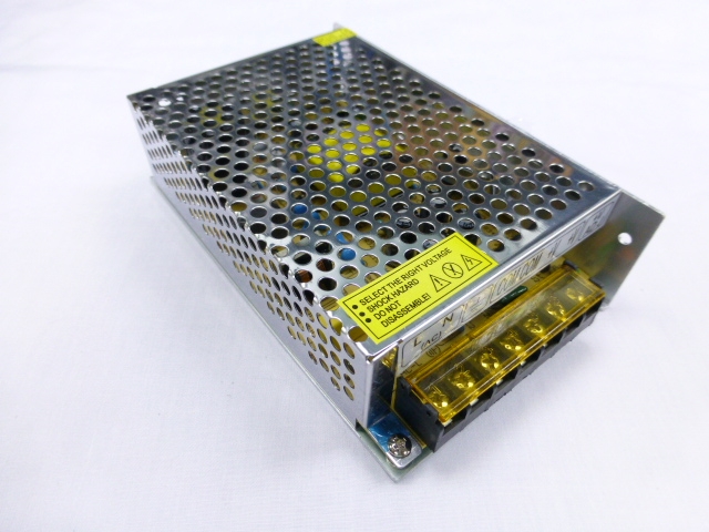 12V 5A rechargeable battery float charger | Unicell